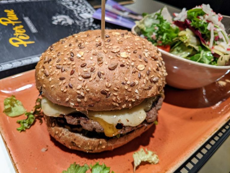 Peter Pane’s Burger am Hackeschen Markt – MITTE bitte! Berlin mittendrin